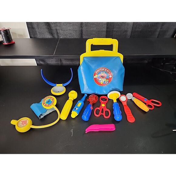 Sesame Street | Toys | Vintage Sesame Street Doctors Kit 993 Big Bird ...